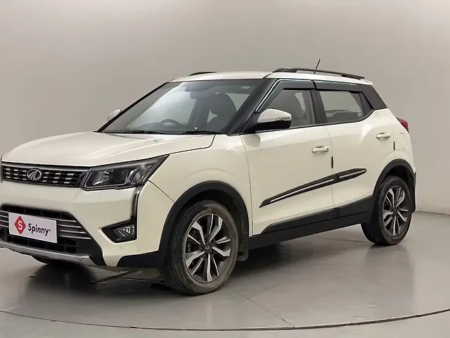 Second Hand 2021 Mahindra XUV300 W8 (O) 1.2 Petrol AMT for sale at Rs ...