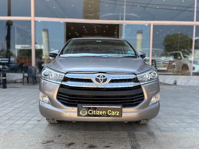 1300 Second Hand Toyota Innova Crysta in India, Used Toyota Innova ...