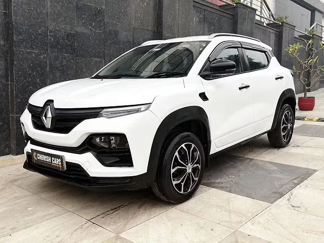 Second Hand 2022 Renault Kiger RXE MT for sale at Rs. 3,98,000 in Delhi.