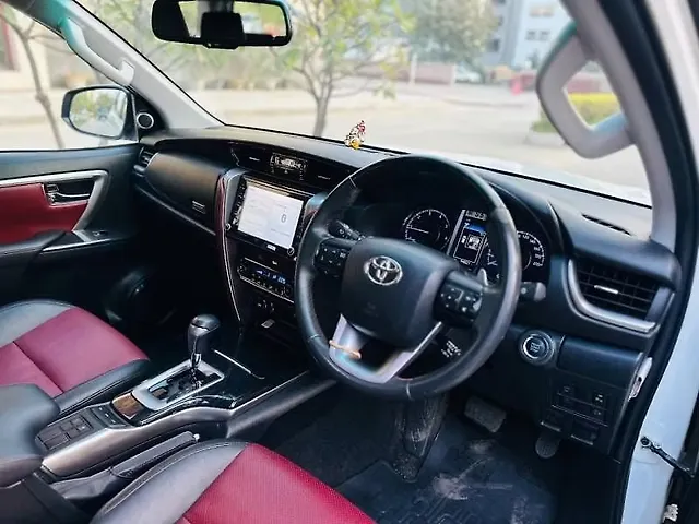 Second Hand 2021 Toyota Fortuner Legender 4X2 2WD Diesel Turbo ...