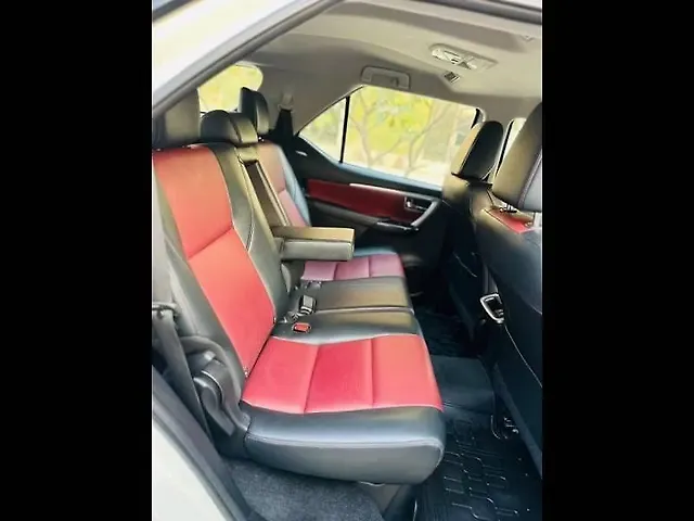 Second Hand 2021 Toyota Fortuner Legender 4X2 2WD Diesel Turbo ...