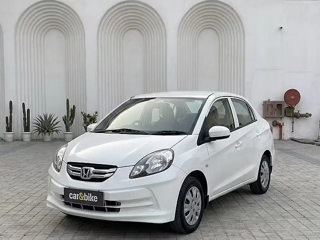 Second Hand 2015 Honda Amaze 1.2 VX AT i-VTEC for sale at Rs. 3,65,000 ...