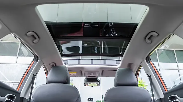 5 Sunroof-equipped SUVs under Rs. 20 Lakh | CarTrade