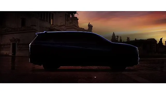 Maruti Suzuki Invicto MPV official bookings open | CarTrade