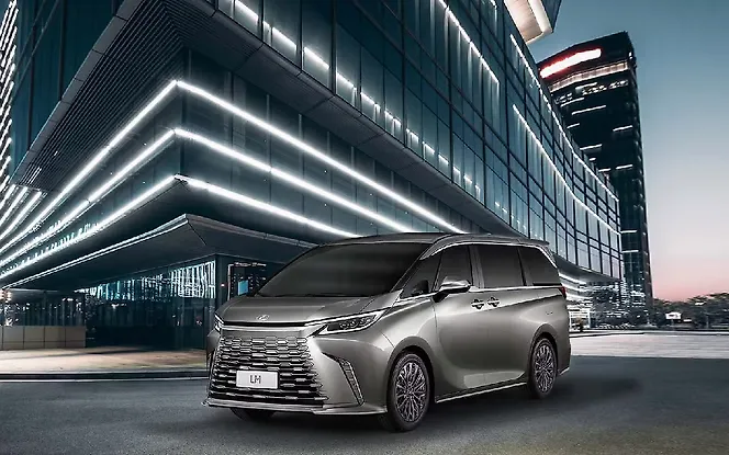 Lexus LM - LM Price, Specs, Images, Colours